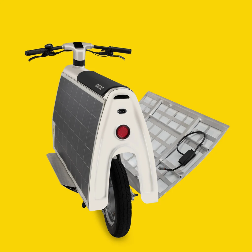LIGHTFOOT SOLAR-POWERED ELECTRIC SCOOTER - Ozzie Small